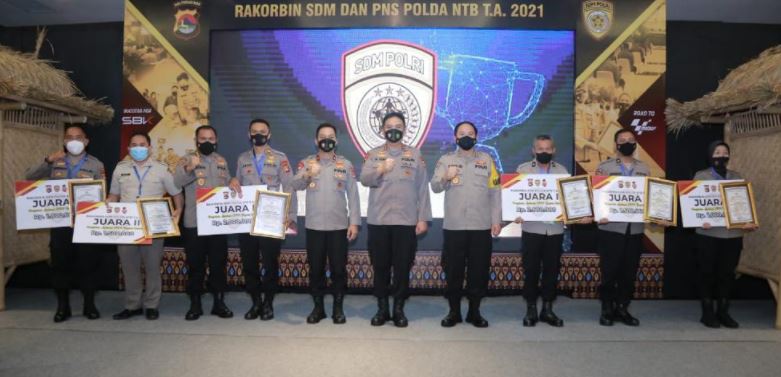 Kapolda NTB Buka Rakorbin SDM dan PNS Polri Tahun 2021