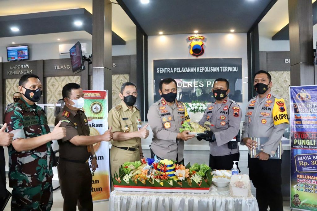 Kapolda Jateng Resmikan Gedung dan Aplikasi Pelayanan Terpad