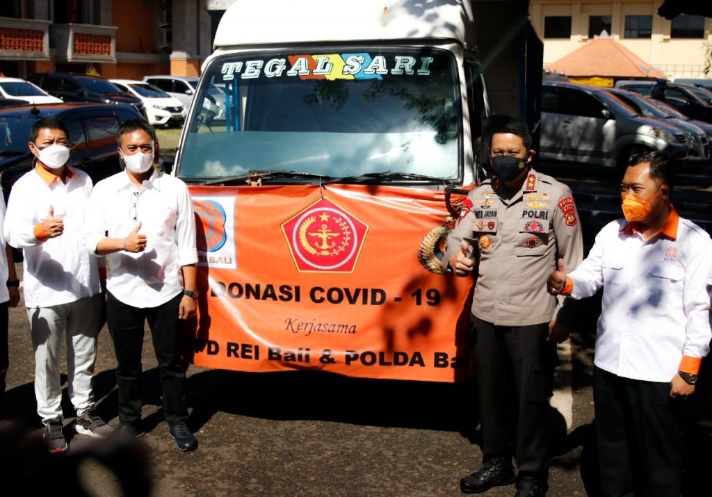 Peduli Pada Sesama, Polda Bali Distribusikan Paket Sembako P