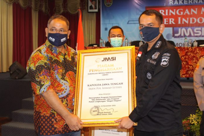 Program “Mageri Segoro” Polda Jateng Raih Penghargaan dari J
