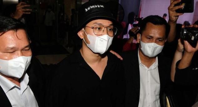 Indra Kenz Hilangkan Barang Bukti | TRIBRATA NEWS Indra Kenz Hilangkan Barang Bukti | TRIBRATA NEWS