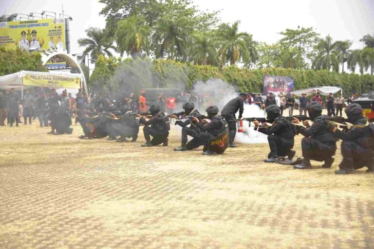 Polda Lampung Laksanakan Gladi Simulasi Sispamkota Guna Aman Polda Lampung Laksanakan Gladi Simulasi Sispamkota Guna Aman