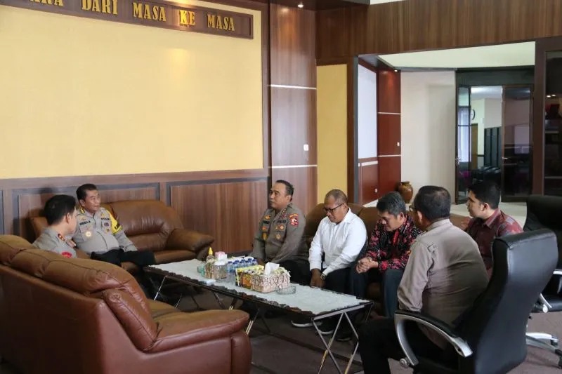 Polda Kaltara Berkomitmen Untuk Dukung Upaya Pemulihan Ekono Polda Kaltara Berkomitmen Untuk Dukung Upaya Pemulihan Ekono