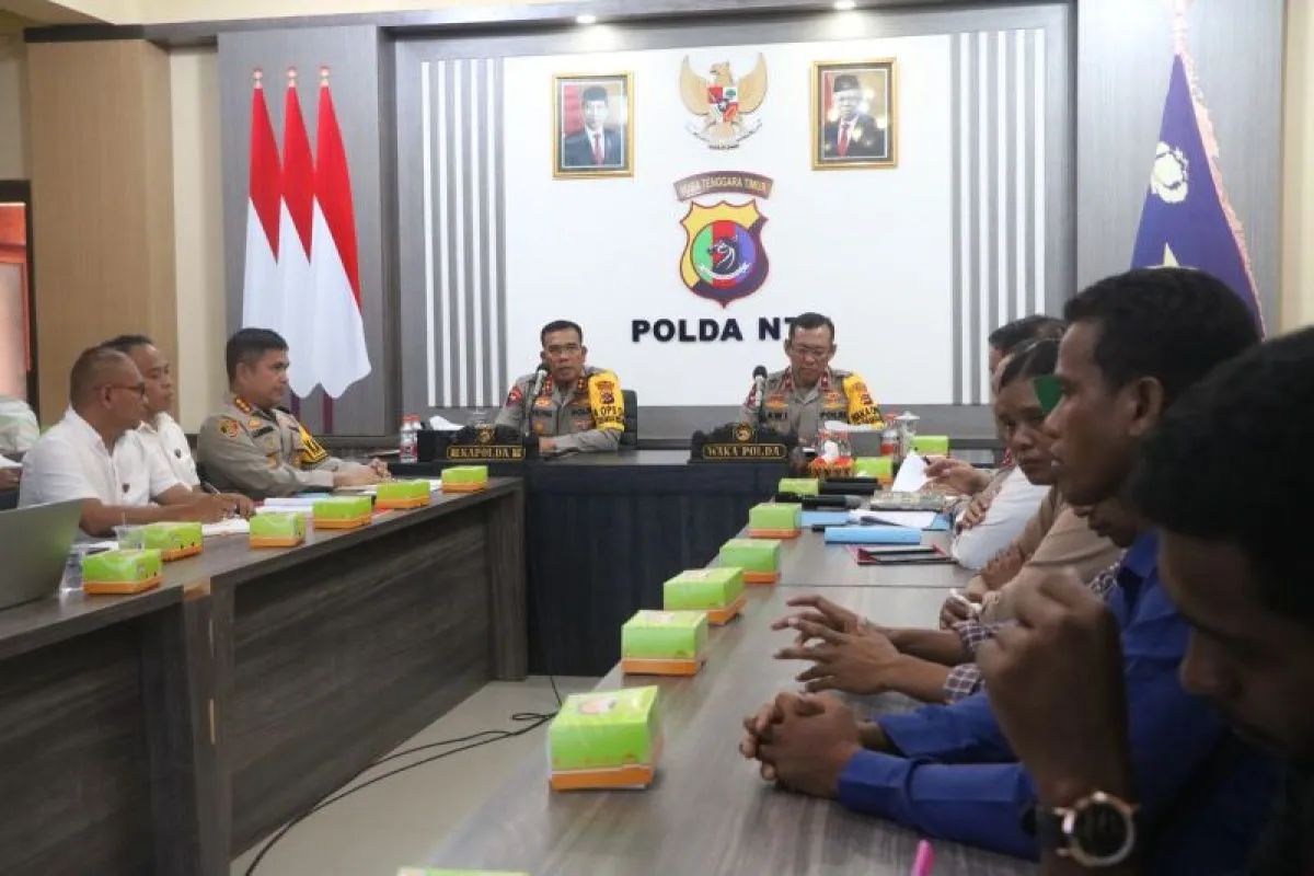 Kapolda NTT Bentuk Tim Khusus Ungkap Kasus Penemuan Mayat Kapolda NTT Bentuk Tim Khusus Ungkap Kasus Penemuan Mayat