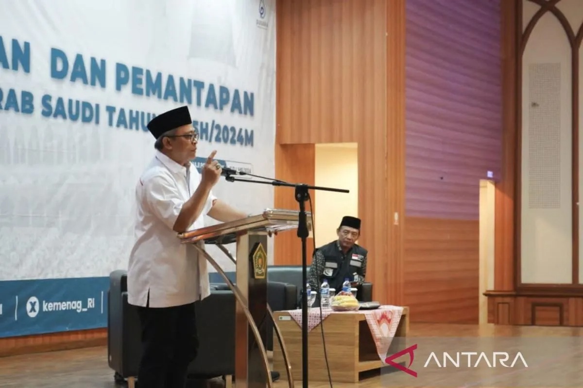 Kemenag: Para Petugas Haji Harus Responsif dan Solutif Layan Kemenag: Para Petugas Haji Harus Responsif dan Solutif Layan