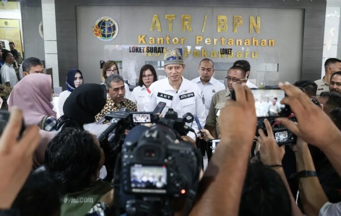Menteri ATR Sebut Sertifikat Digital Mempermudah Masyarakat Menteri ATR Sebut Sertifikat Digital Mempermudah Masyarakat