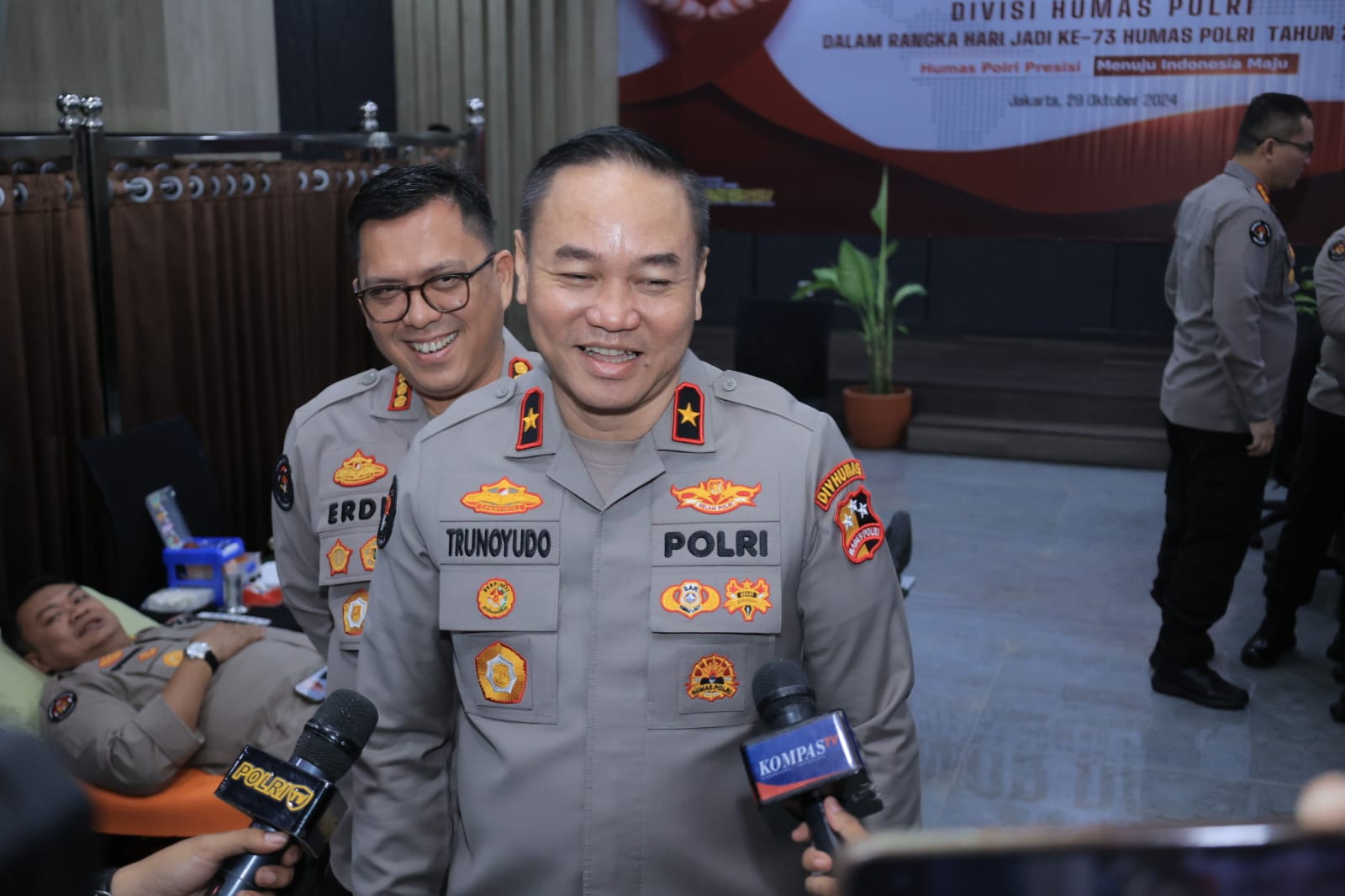 Hari Jadi Humas Polri Ke-73, Divhumas Polri Gelar Donor Dara Hari Jadi Humas Polri Ke-73, Divhumas Polri Gelar Donor Dara