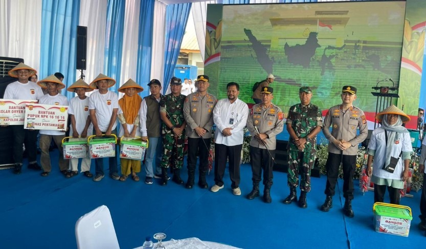 Tingkatkan Kesejahteraan Petani, Polda Jabar Berikan Alsinta